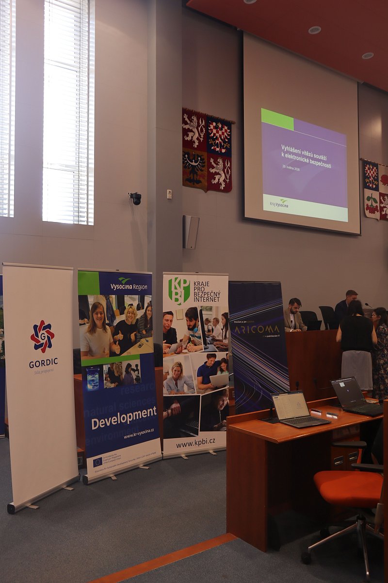 1. místo S Vysočinou bezpečně na internetu | Bráfova akademie Třebíč